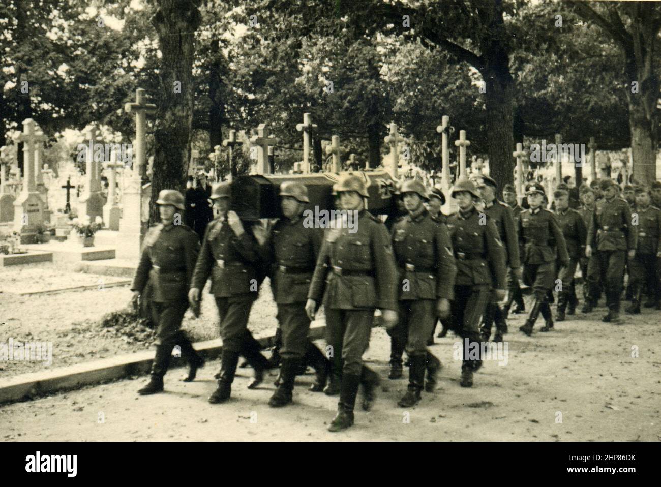 WWII WW2 german soldiers invades France - 19 october 1940, Rennes ...