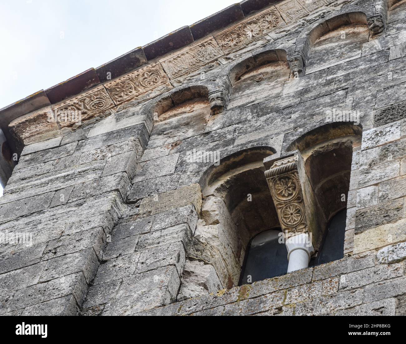 Bifora window hi-res stock photography and images - Alamy