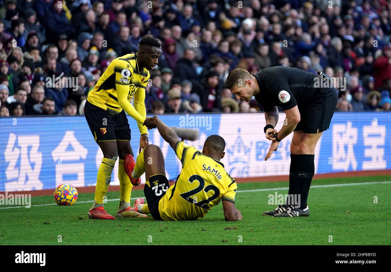 Robert jones 2022 referee hi-res stock photography and images - Alamy