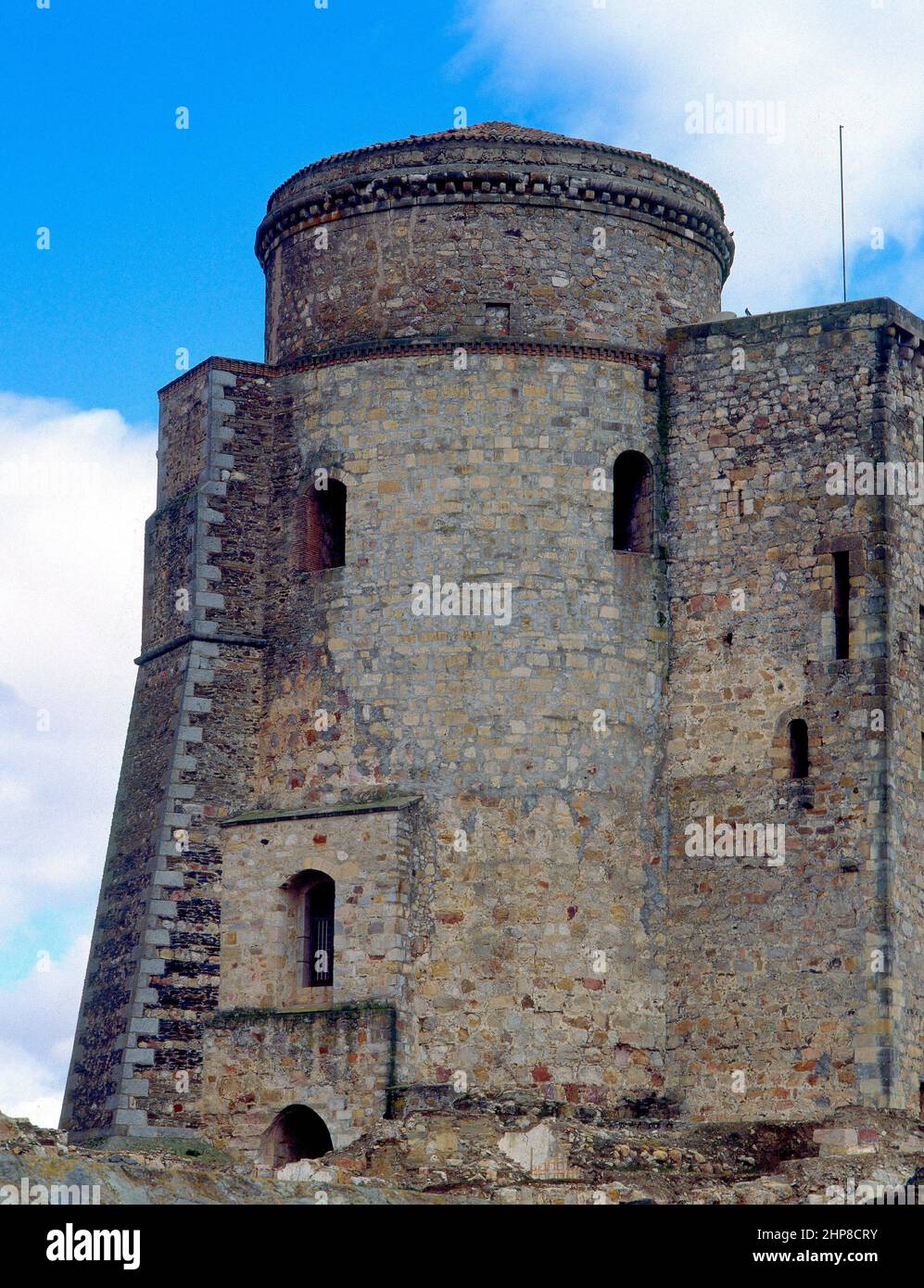 TORREON DE LA ARMERIA RESTOS DEL ANTIGUO CASTILLO DE LOS DUQUES DE ALBA ...