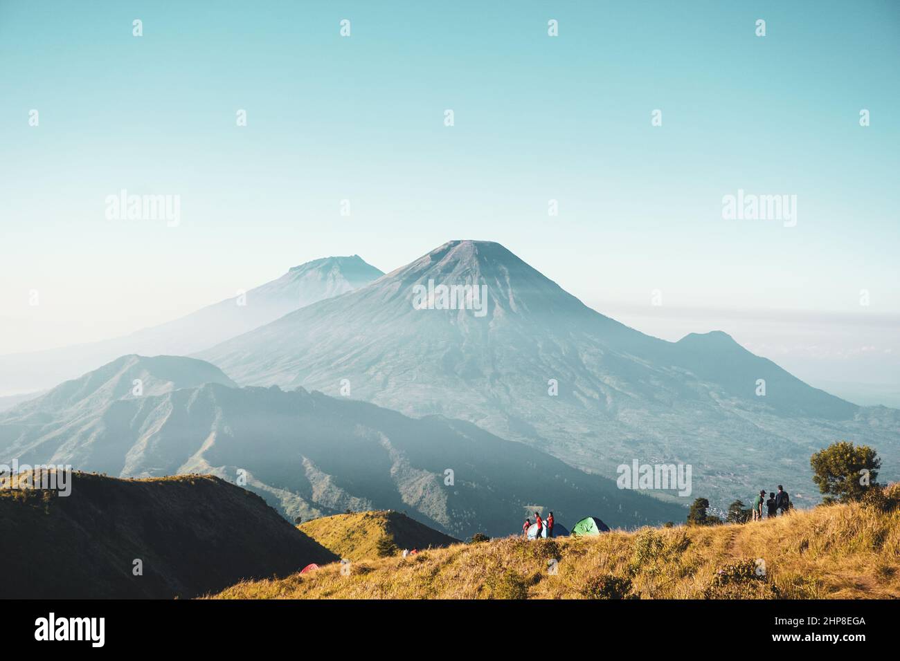 The volcano sindoro hi-res stock photography and images - Alamy