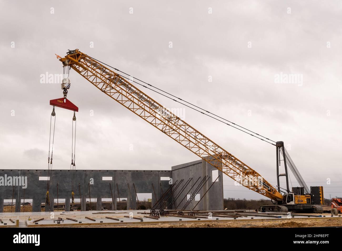 Yellow mobile crane construction crane hi-res stock photography and ...