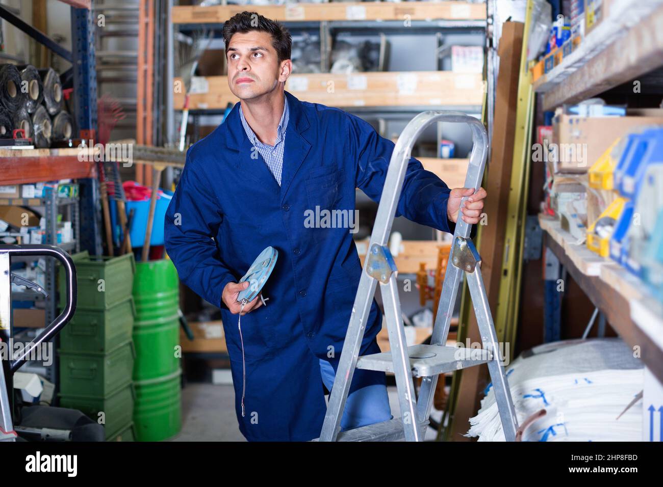 Workman ladder building hi-res stock photography and images - Alamy