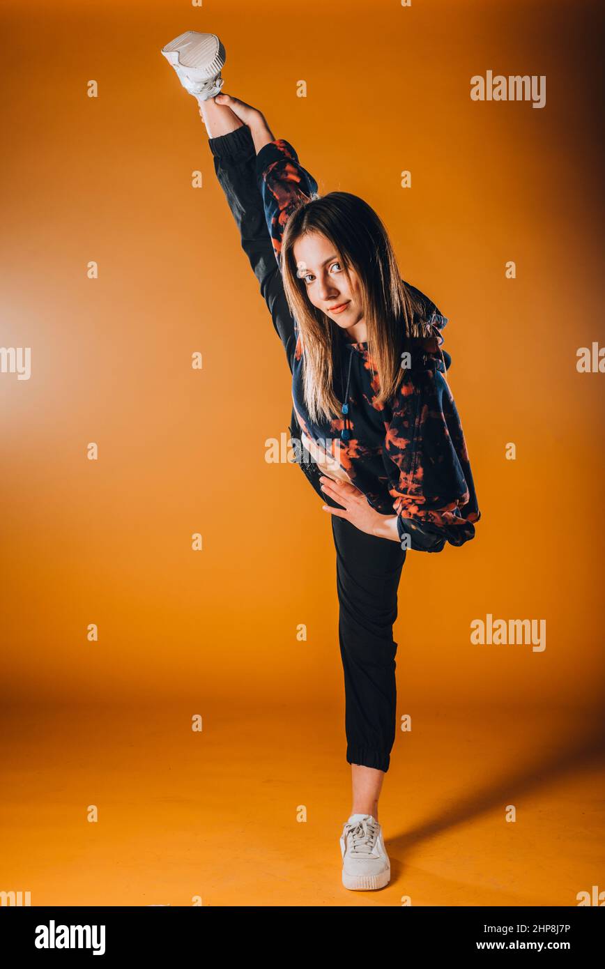 Contemporary dancing performer in a dance practice class Stock Photo ...
