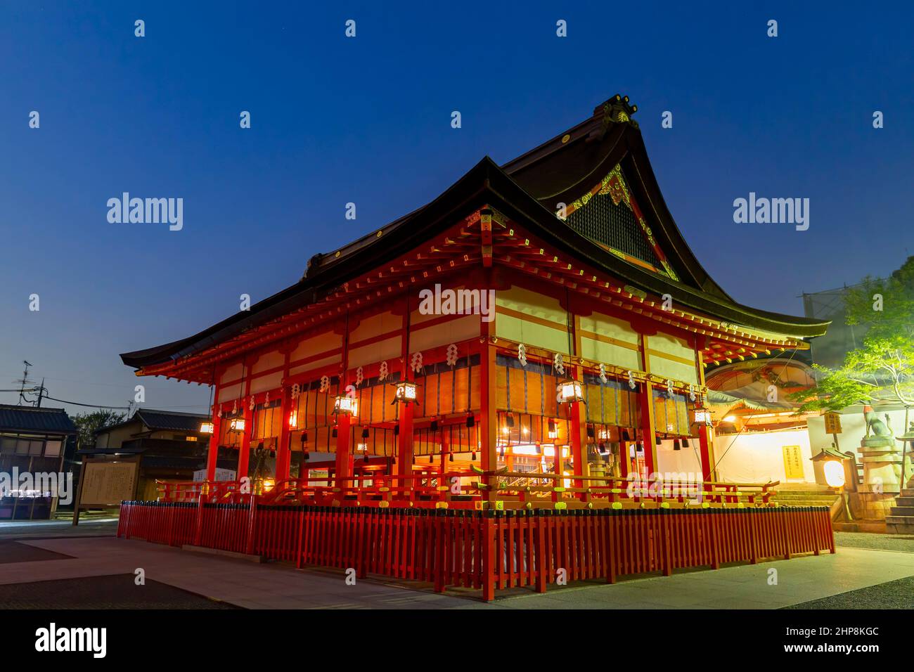 Night view of the Fushimiinari Shrine Outer Oratory of Fushimi Inari ...