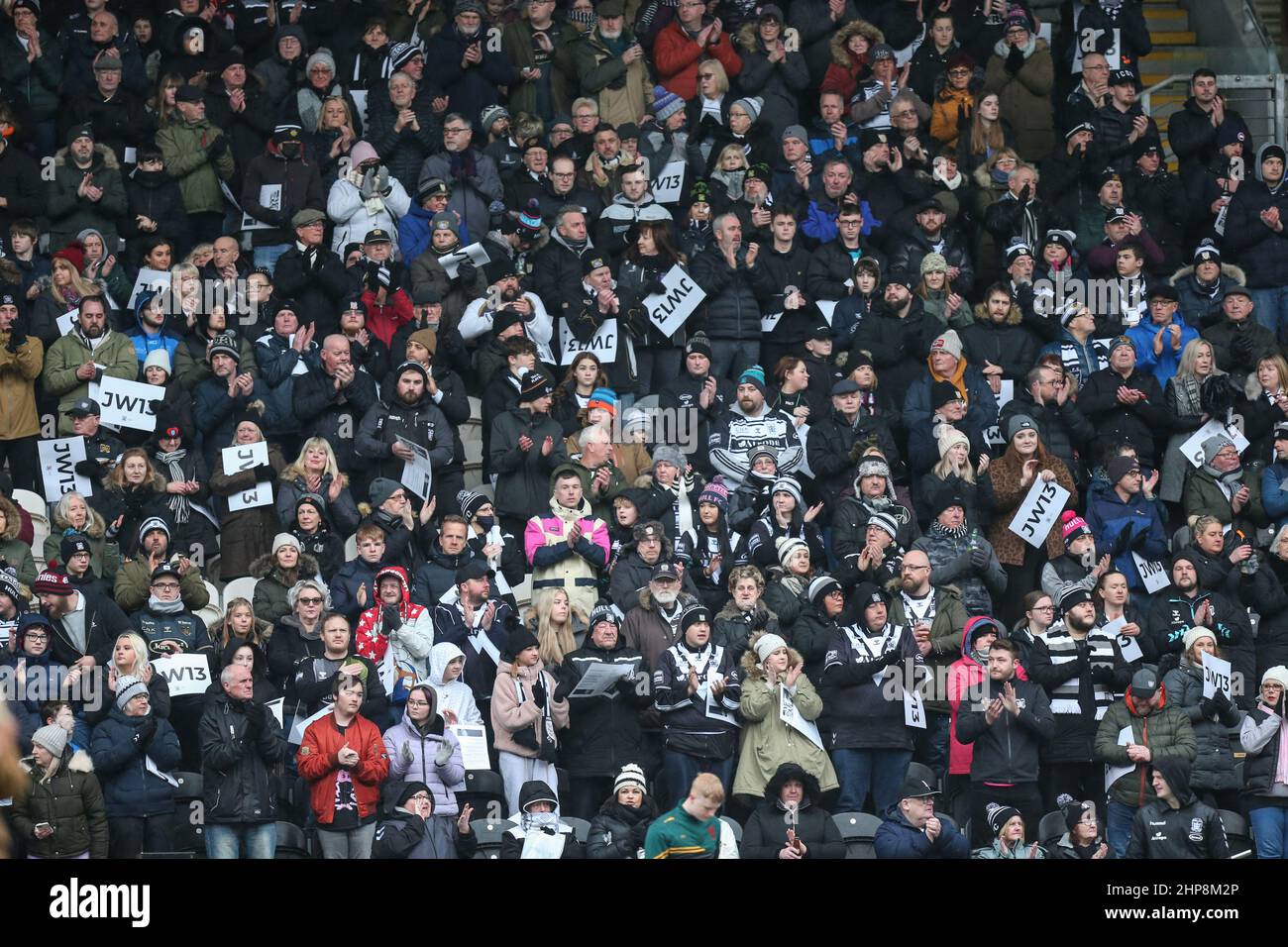 Hull FC fans in the East stand stand in respect for ex Hull FC legend ...