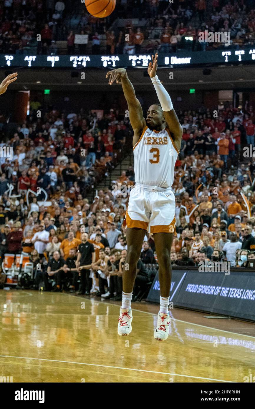 Center. 19th Feb, 2022. Courtney Ramey #3 of the #20 Texas Longhorns in ...