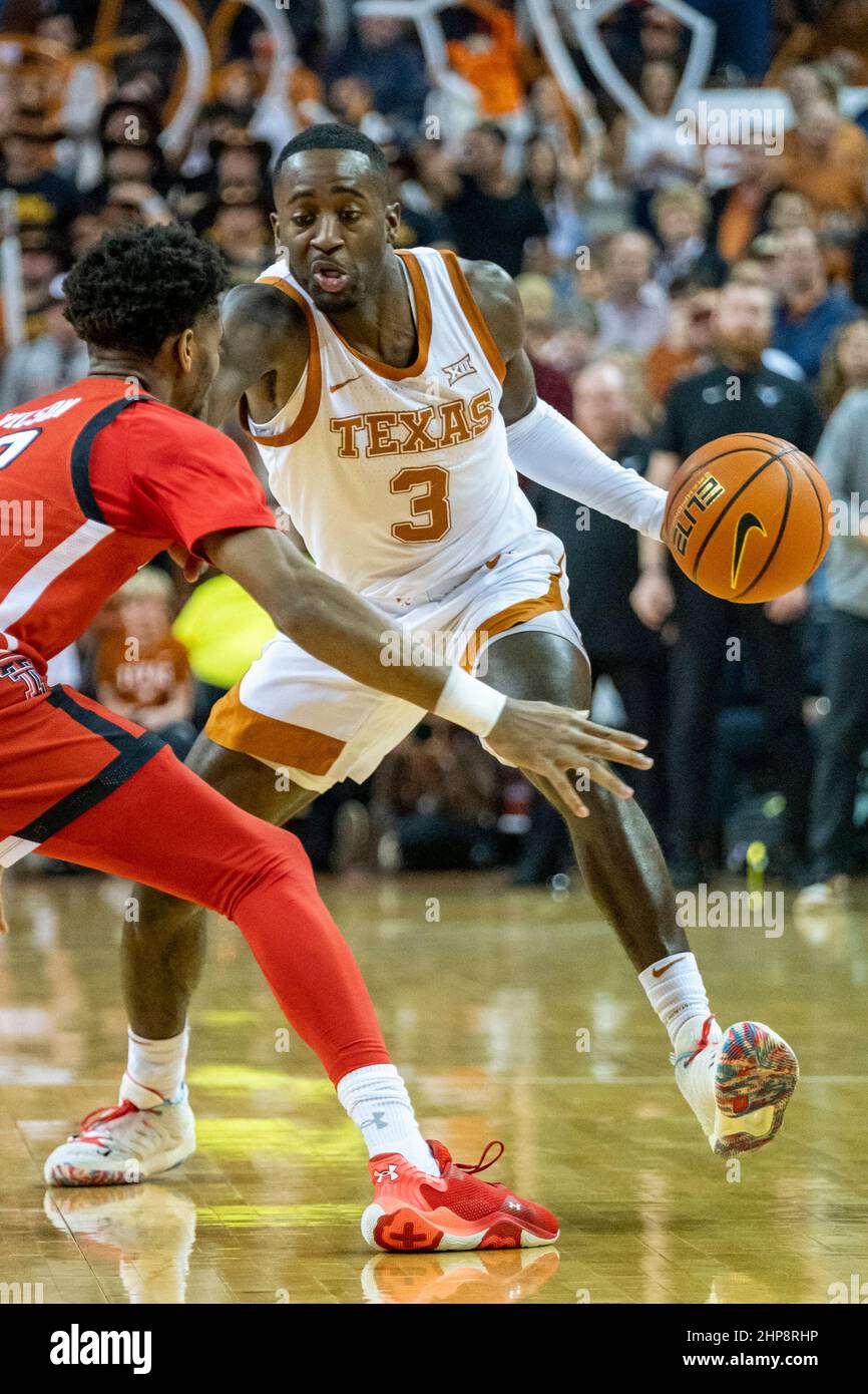 Center. 19th Feb, 2022. Courtney Ramey #3 of the #20 Texas Longhorns in ...