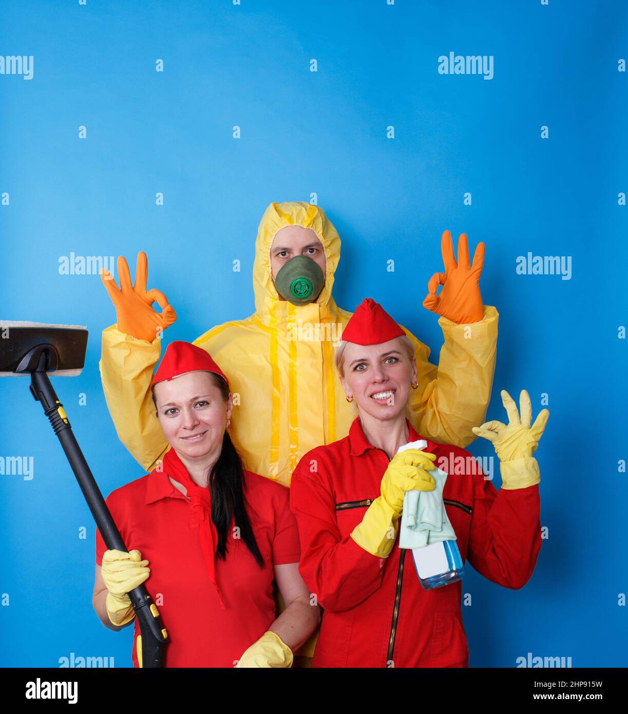 People in blue uniforms hi-res stock photography and images - Alamy