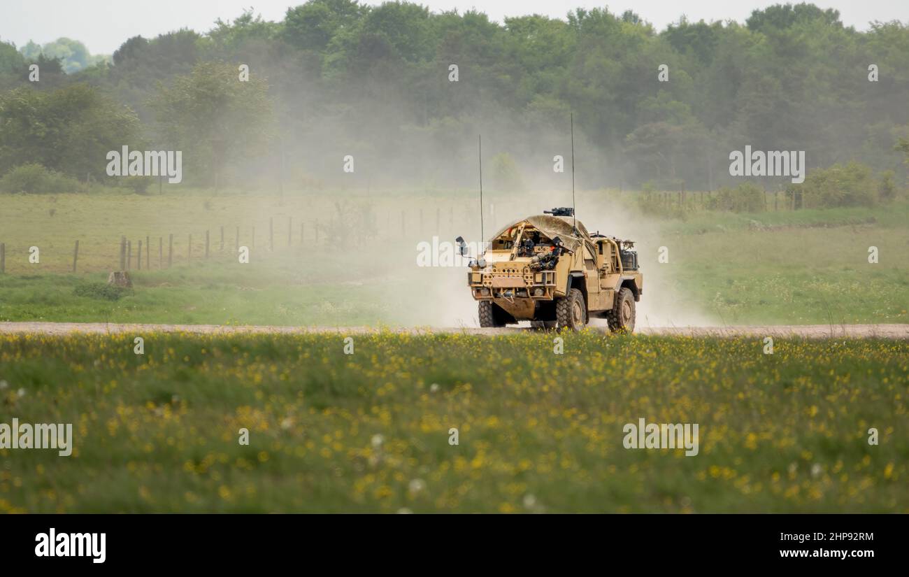 British army Supacat Jackal 4x4 rapid assault, fire support and ...
