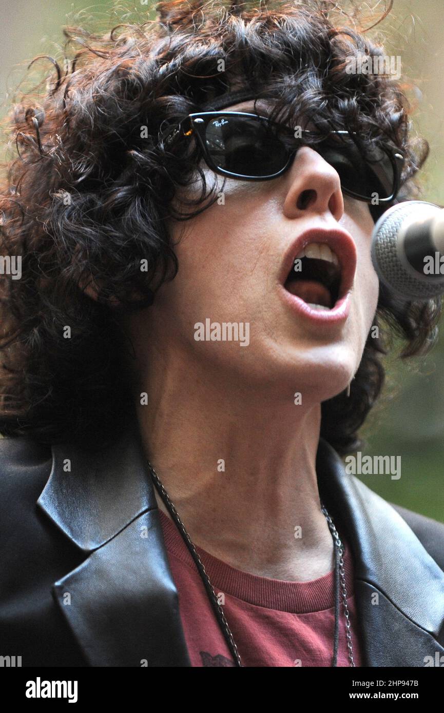 Milan Italy 2012-07-16: Showcase of the American singer LP, Laura ...