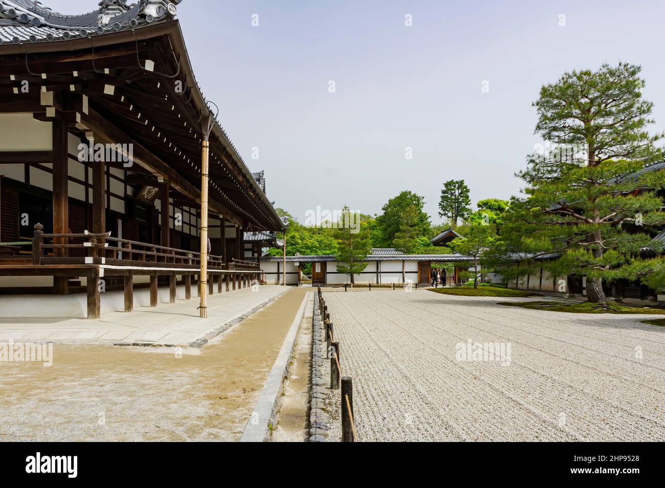 Sunny view of the garden of Tenryu-ji Temple at Arashiyama, Kyoto ...