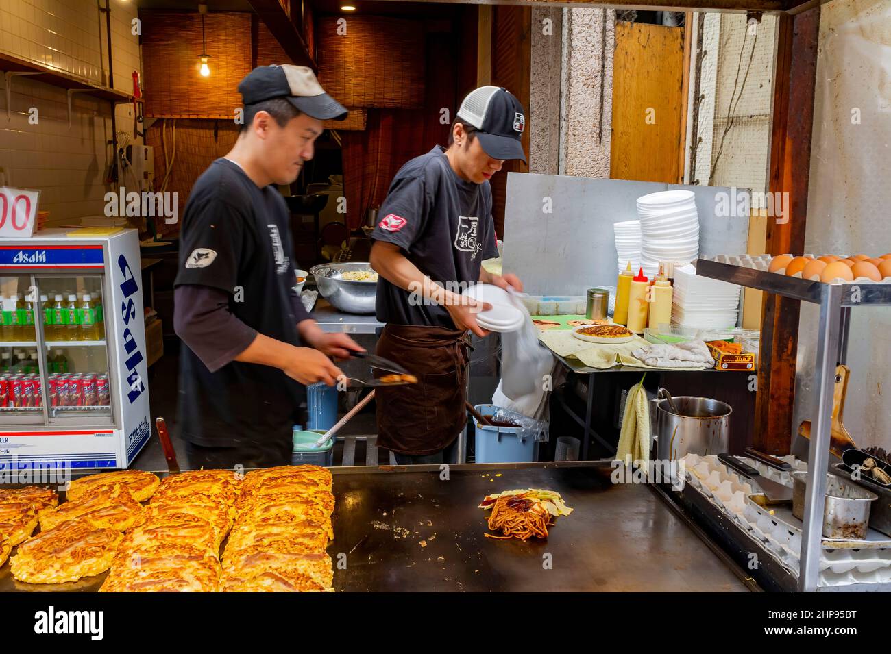 Teppanyaki noodles hi-res stock photography and images - Alamy
