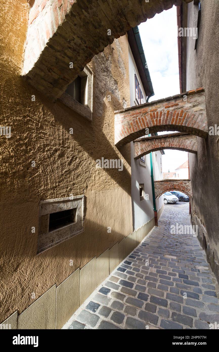 Festo koz (Fabergassl), a famous alley with arches between the old ...