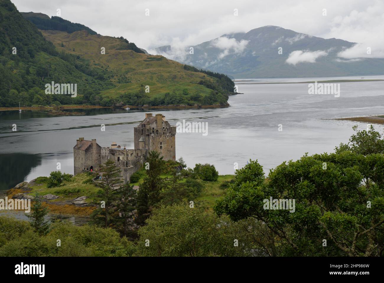Loch long castle hi-res stock photography and images - Alamy