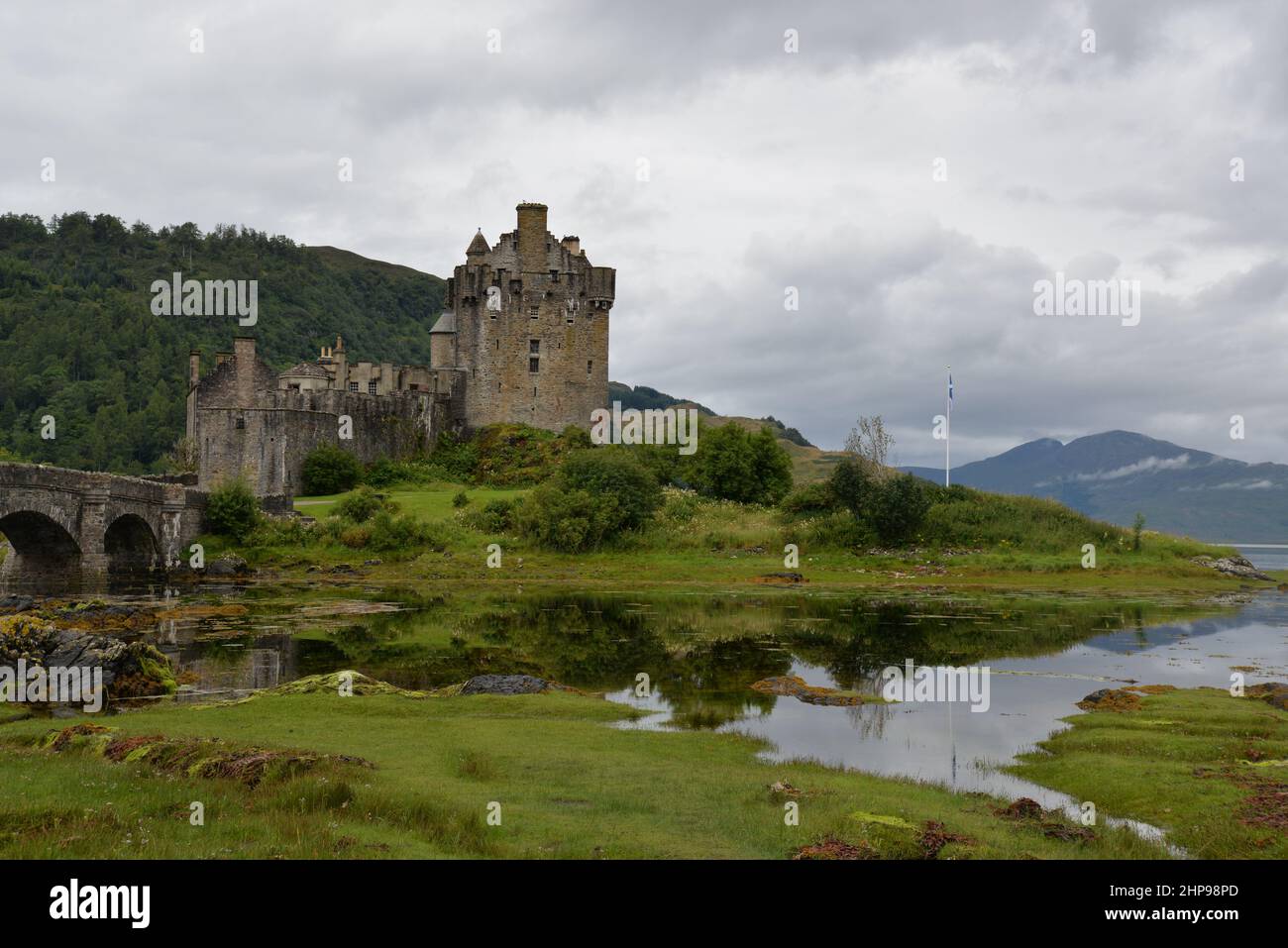 Loch long castle hi-res stock photography and images - Alamy