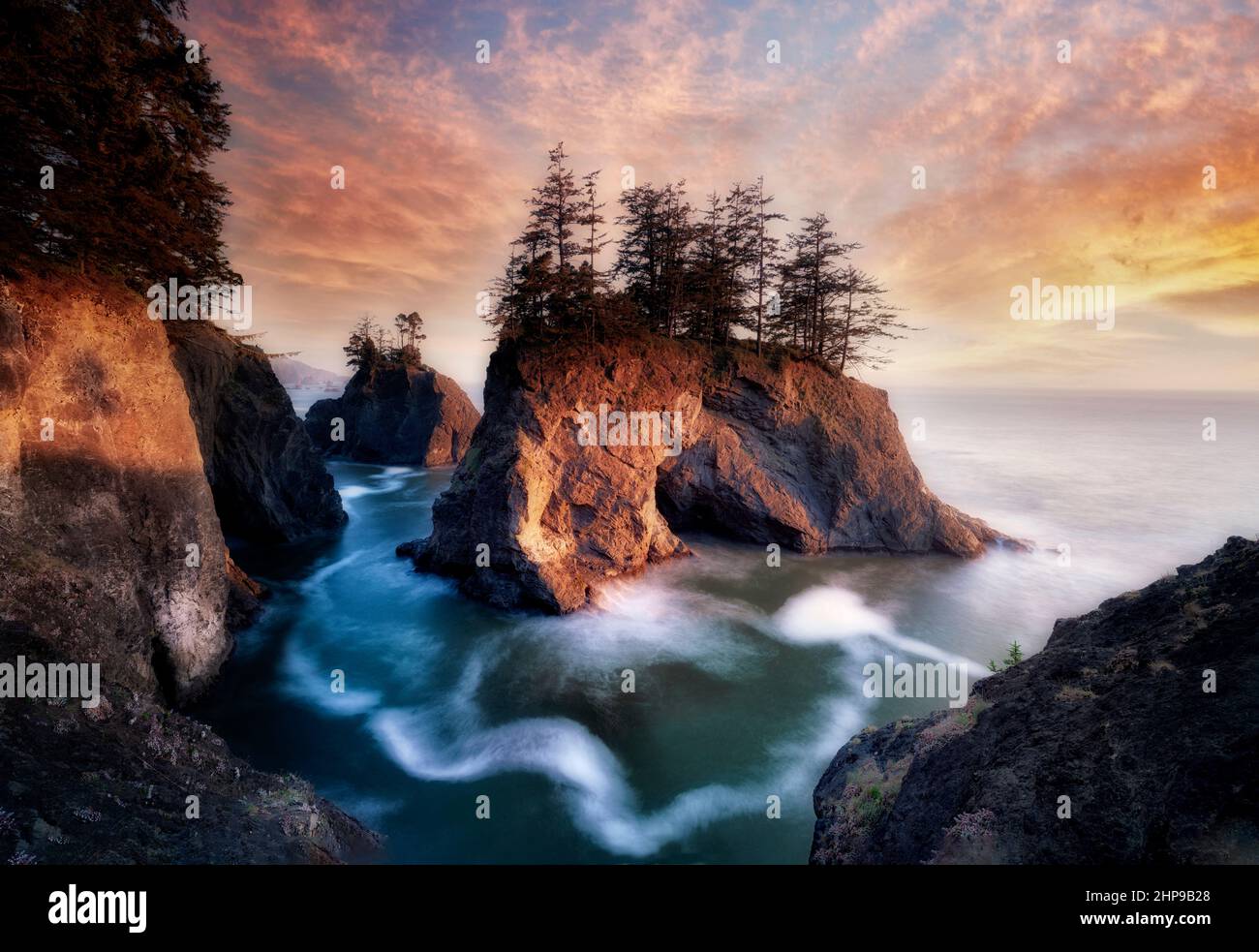 Oregon coast bridges hi-res stock photography and images - Alamy