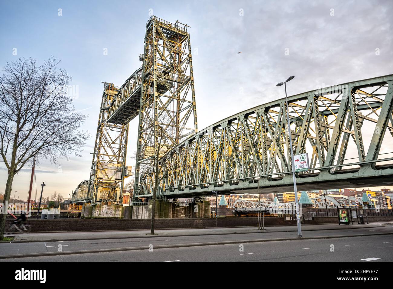 Rotterdam netherlands old railway bridge hi-res stock photography and ...