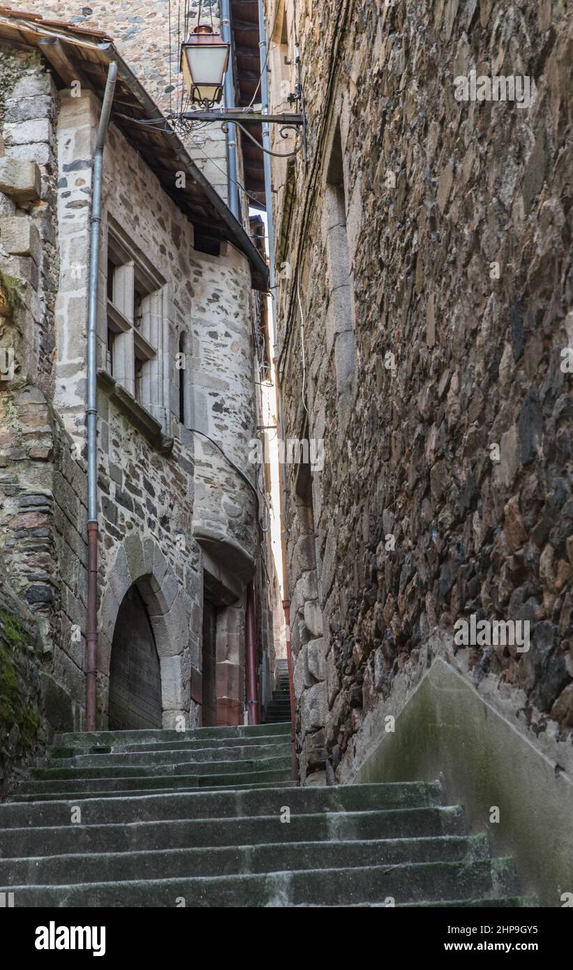 Ruelle hi-res stock photography and images - Alamy