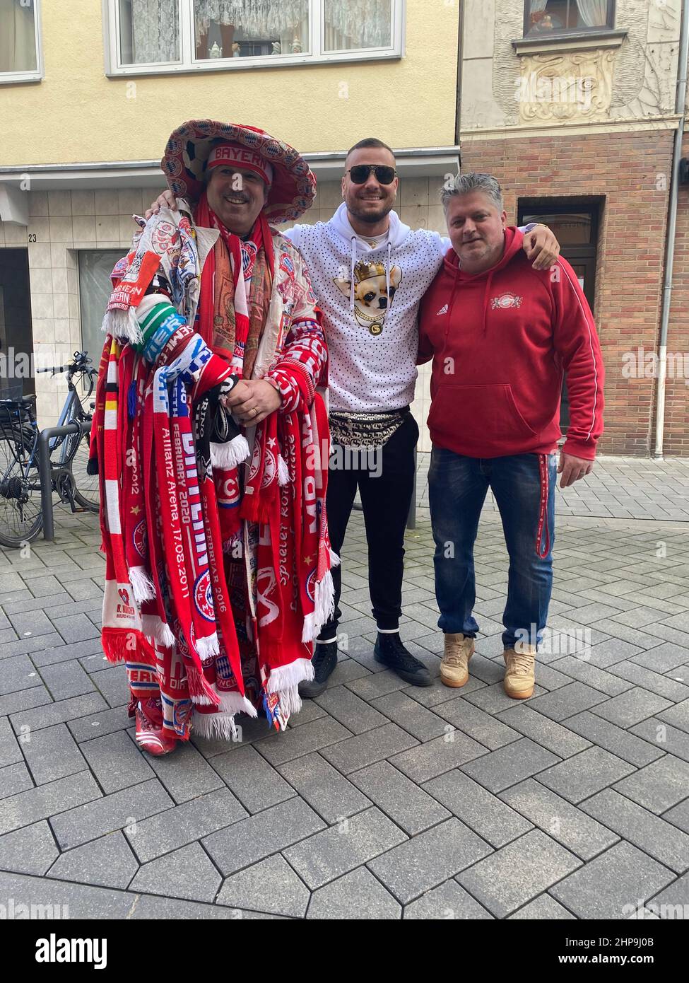Im Bild: Bayern-Fan Michael "Buschmann" Zeman, Eric Sindermann aka Dr ...