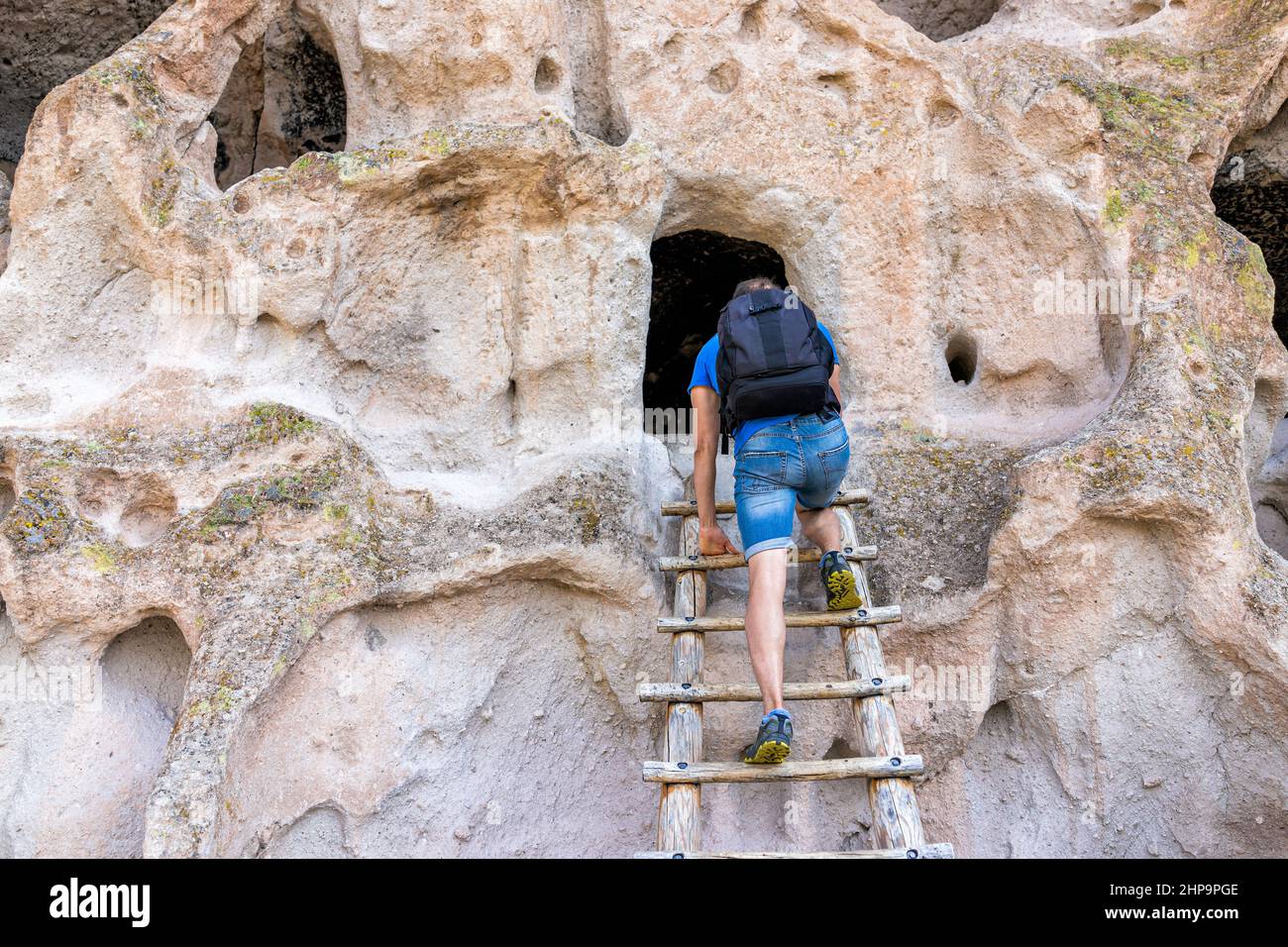 Native Americans Underground Home Ladders