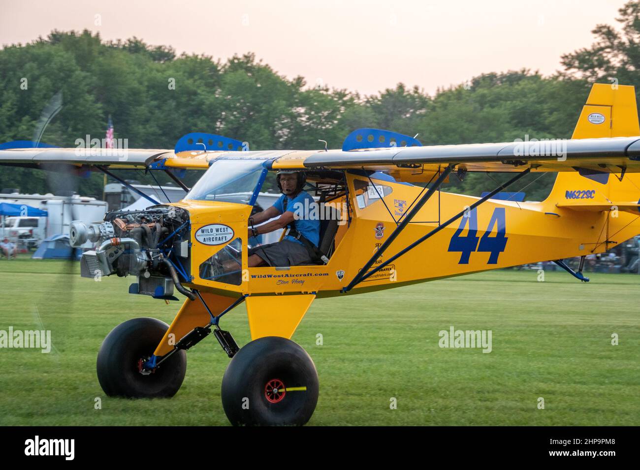 Eaa airventure airplane air show oshkosh wisconsin hi-res stock ...
