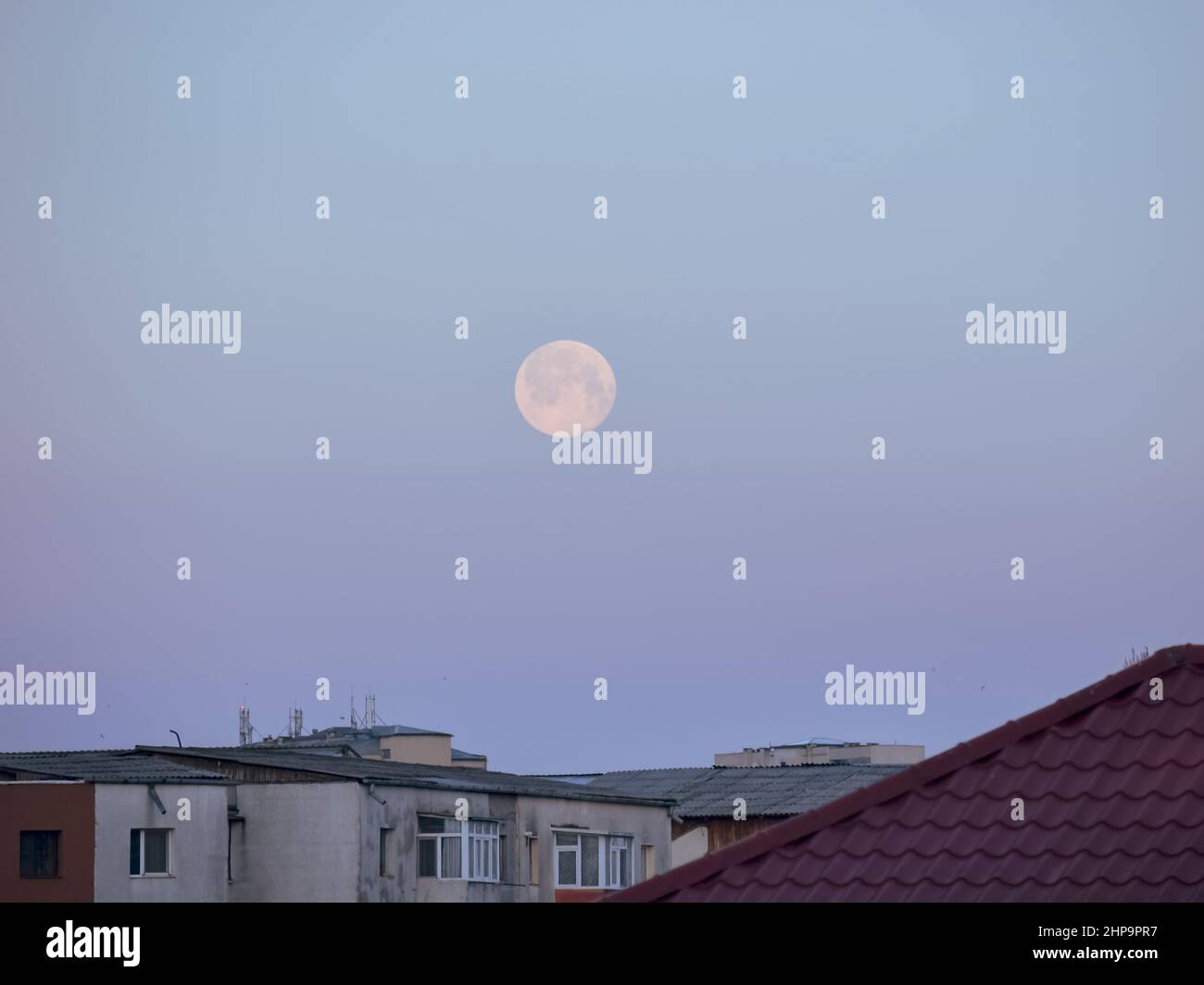 Full moon old buildings hi-res stock photography and images - Alamy