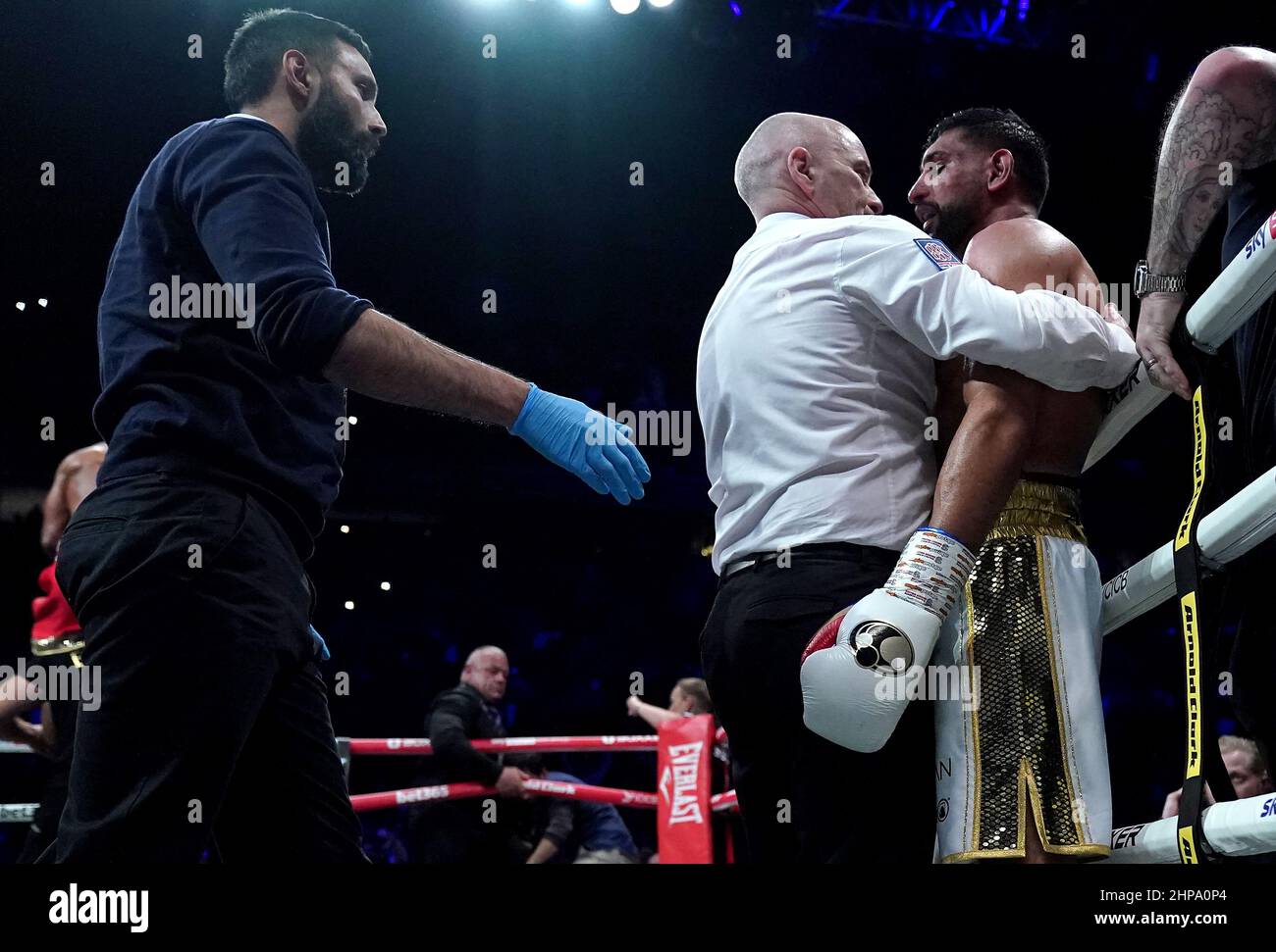 Ringside doctor hi-res stock photography and images - Alamy