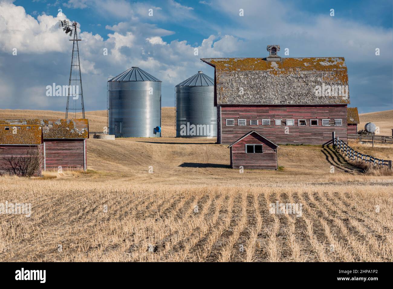 Abandoned buildings on the prairies in Saskatchewan, Canada Stock Photo ...