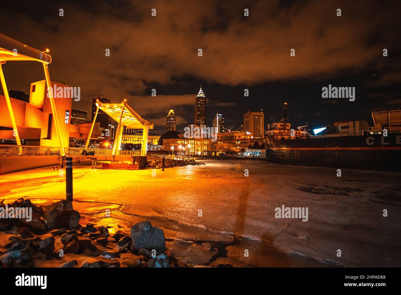 Cleveland Ohio Skyline at Night Stock Photo - Alamy
