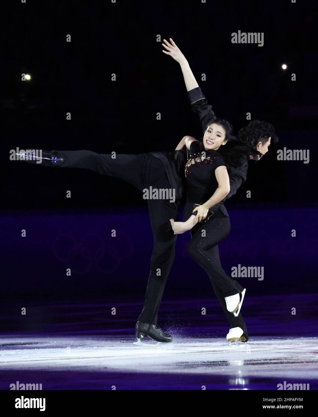 Beijing, China. 20th Feb, 2022. Wang Shiyue (front)/Liu Xinyu of China ...