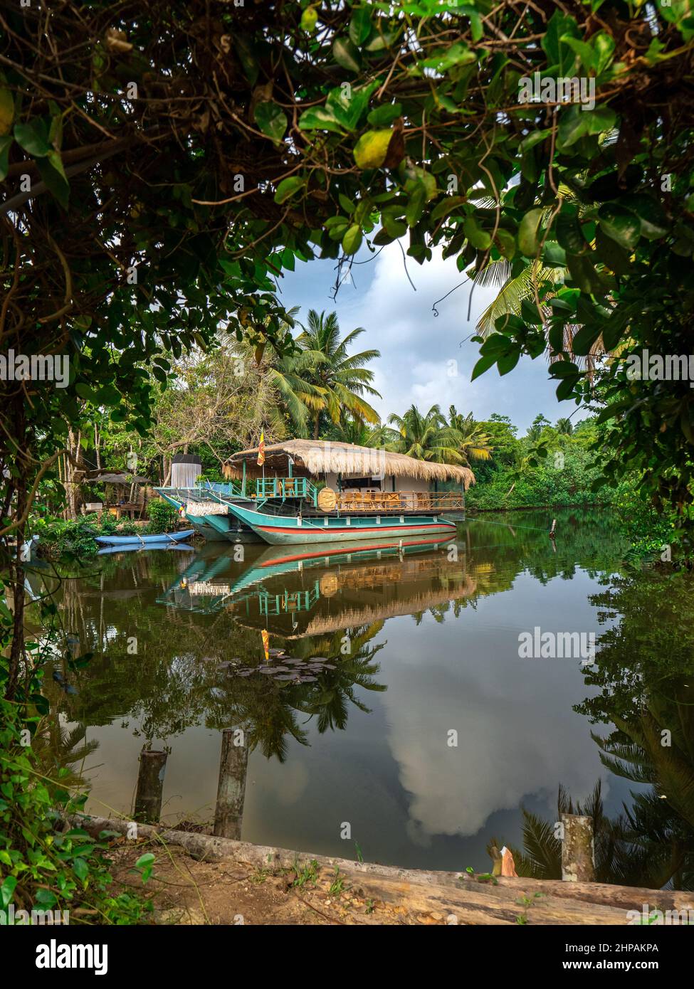 Boat safari sri lanka hi-res stock photography and images - Alamy