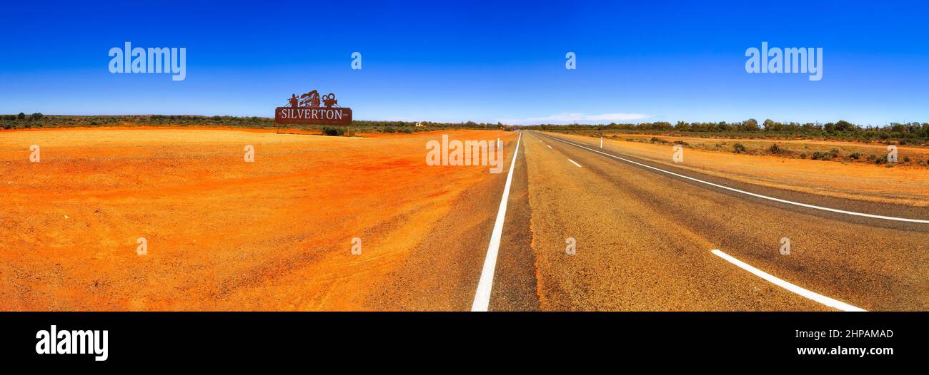 Empty plains outback lands around ghost town Silverton of original ...
