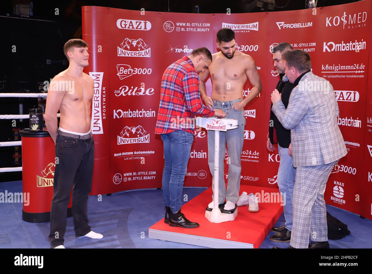 BOXEN: Universum Boxpromotion, offizielles Wiegen, Universum-Gym ...