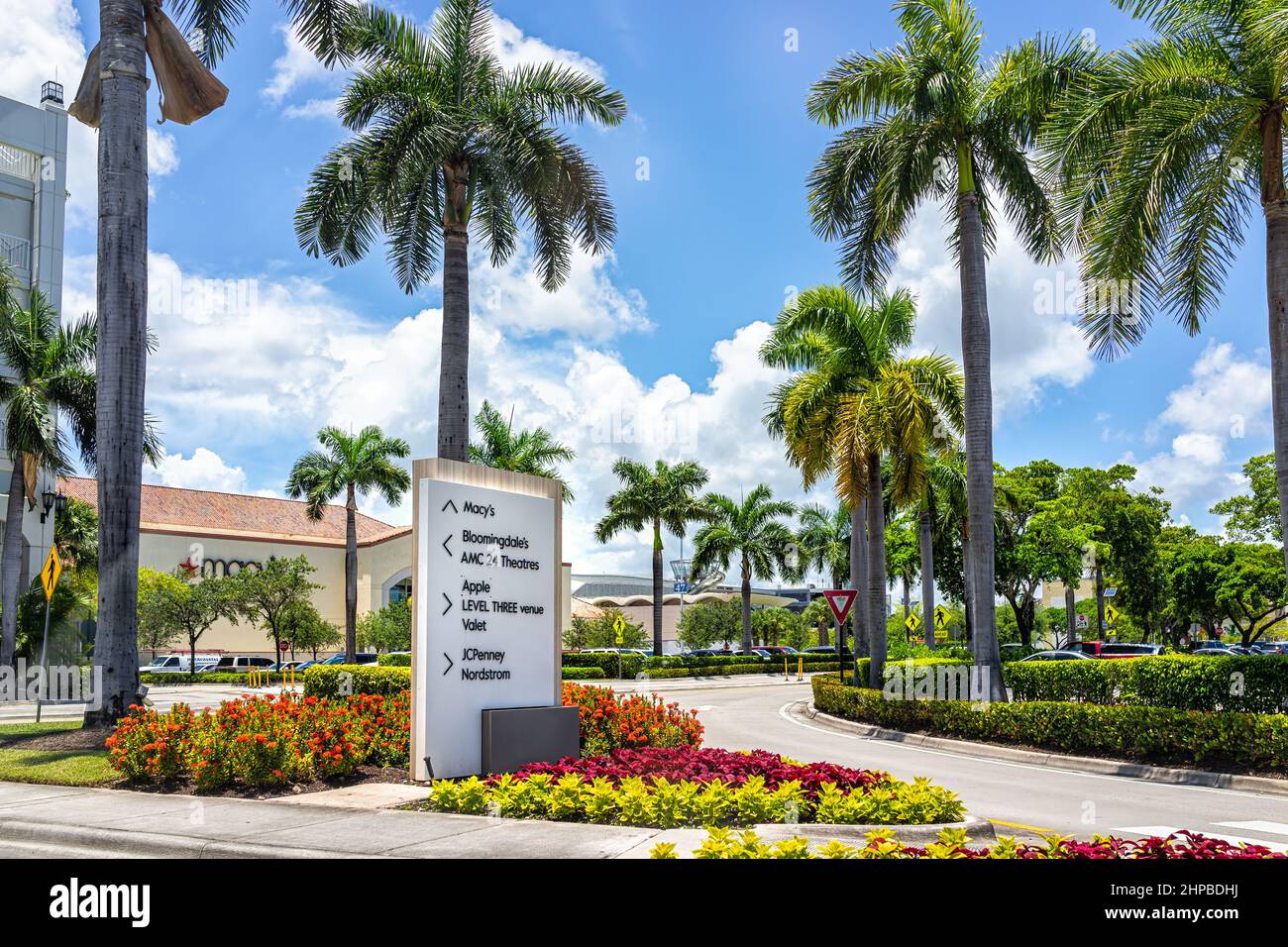 Macy's store 2021 hi-res stock photography and images - Alamy