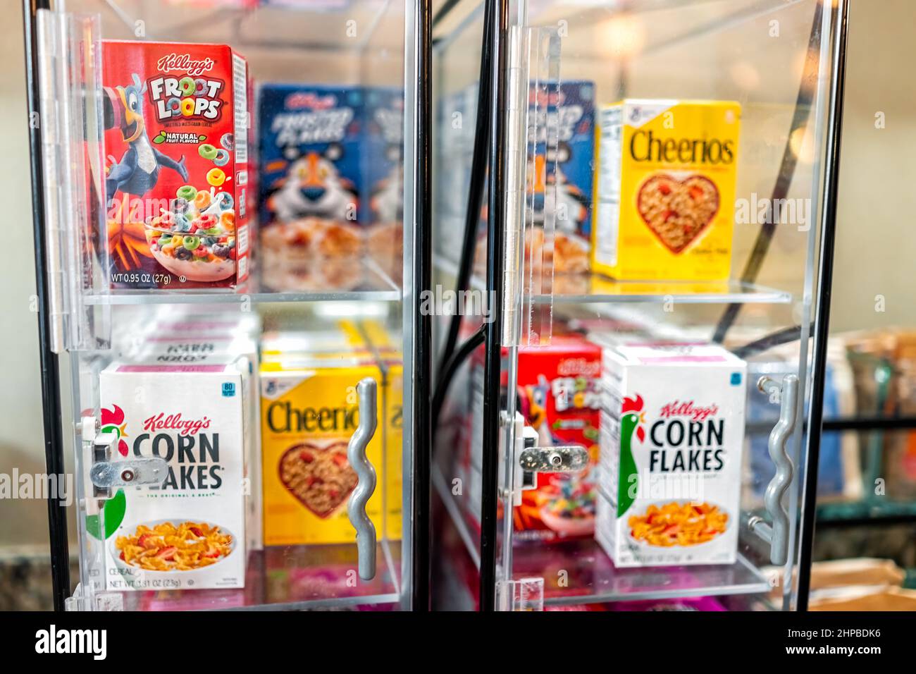Kelloggs cereal display hi-res stock photography and images - Alamy