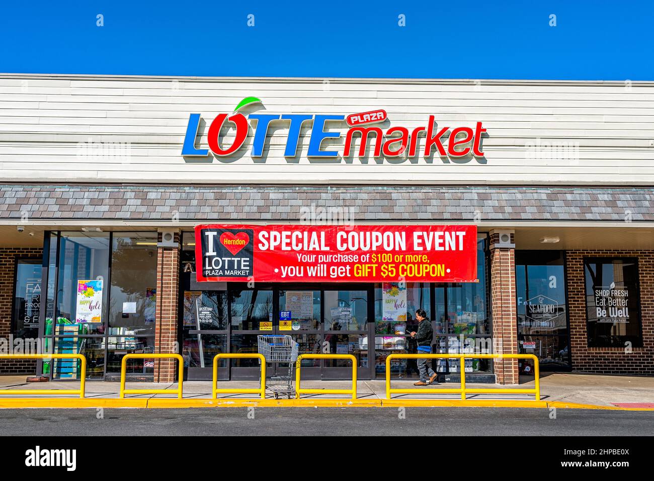 Korea street grocery hi-res stock photography and images - Alamy