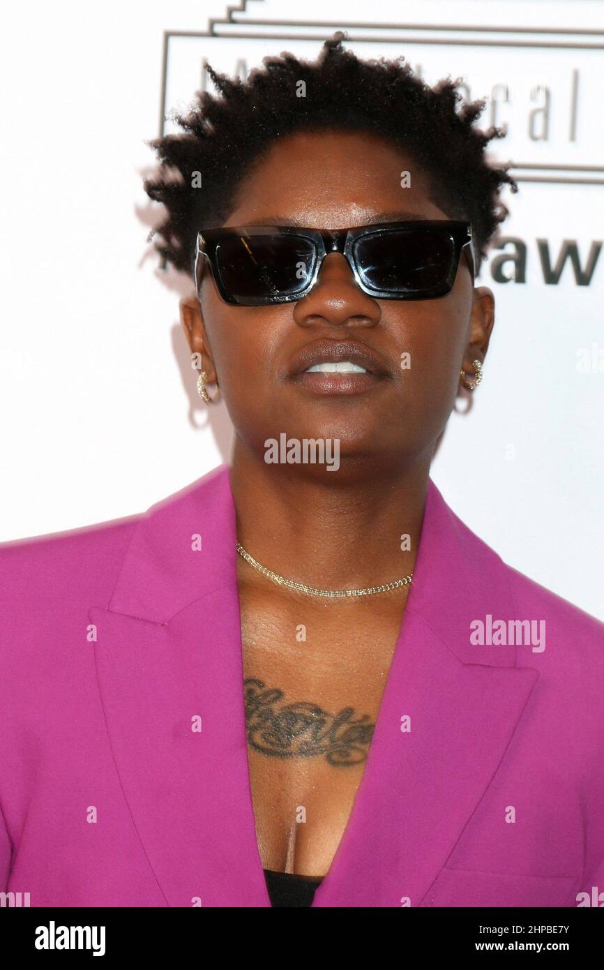 Bre-Z at arrivals for The Make-Up Artists & Hair Stylists Guild MUAHS ...