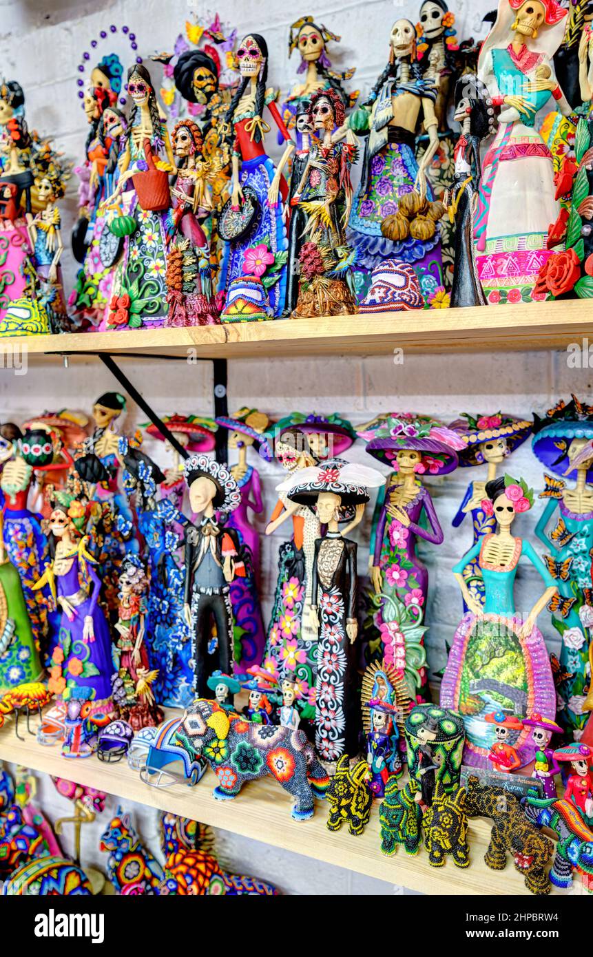 Mexican traditional crafts Stock Photo - Alamy