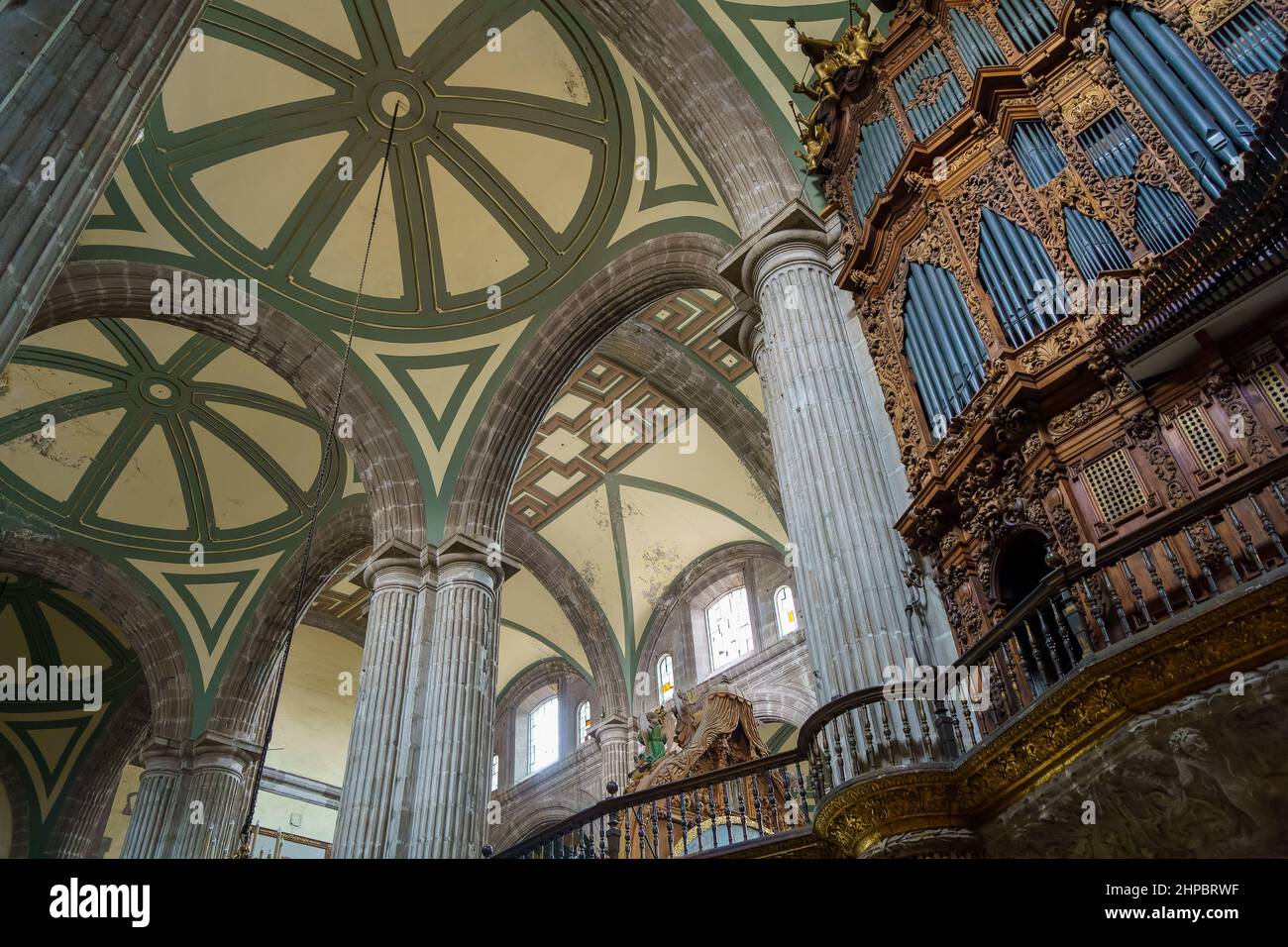 Mexico City cathedral interior Stock Photo - Alamy