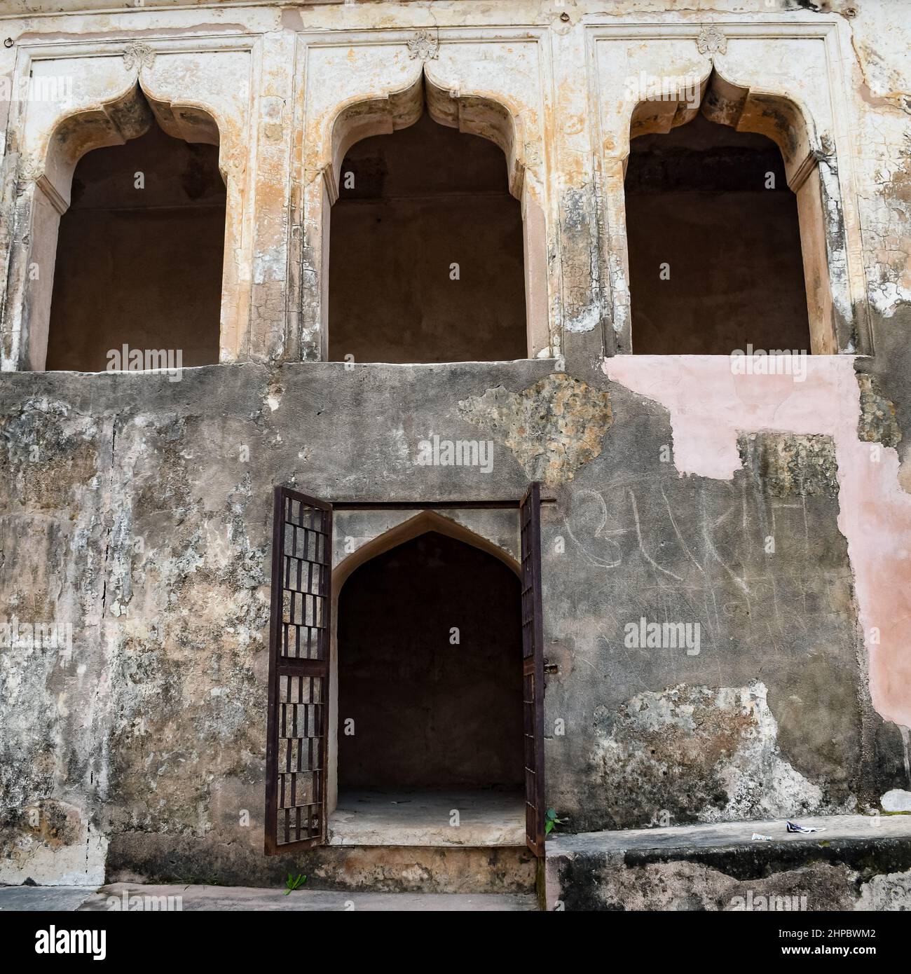 Jahangir Mahal (Orchha Fort) in Orchha, Madhya Pradesh, India, Jahangir ...