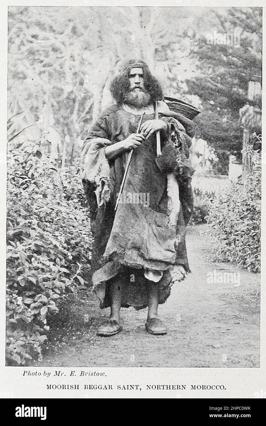 Moorish clothes hi-res stock photography and images - Alamy