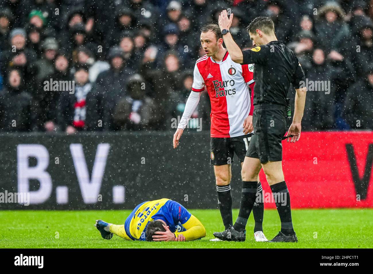 Rotterdam - Tom Boere of Cambuur Leeuwarden with an injury during the ...