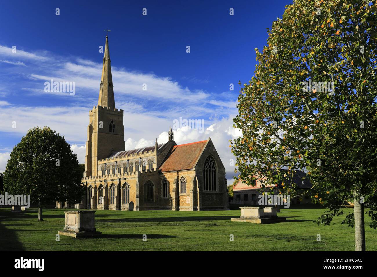 Autumn view over St Wendredas church, March Town, Cambridgeshire ...