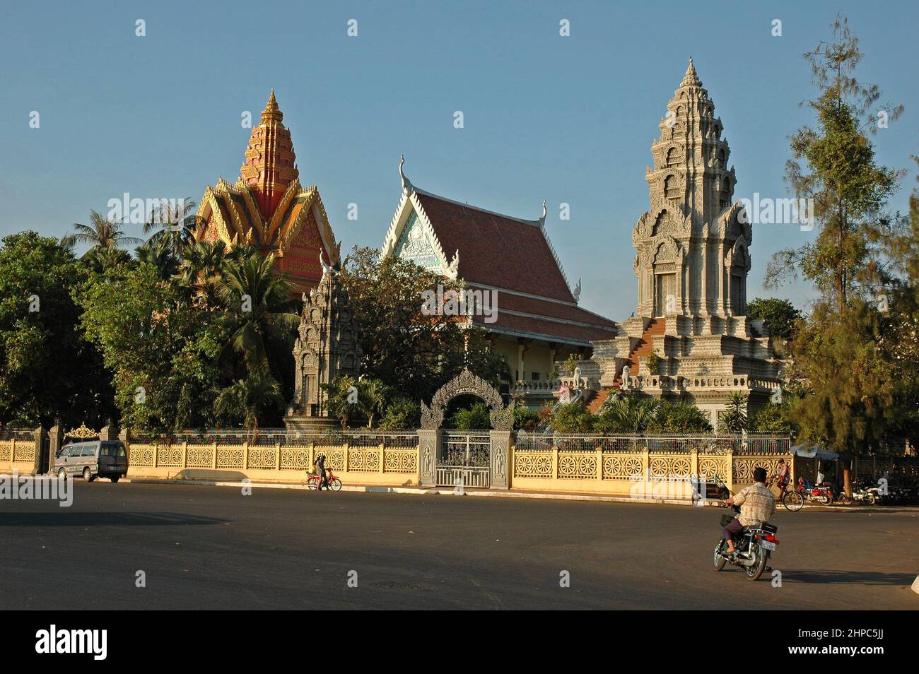 Wat Ounalom Monastery, Preah Sisowath Quay, Phnom Penh, kingdom of ...