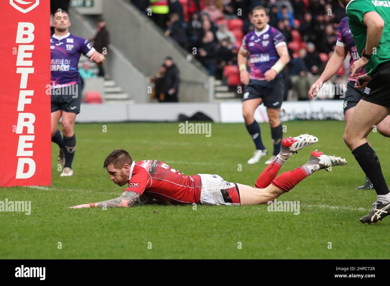 Marc Sneyd #7 of Salford Red Devils goes over for a try in the first ...