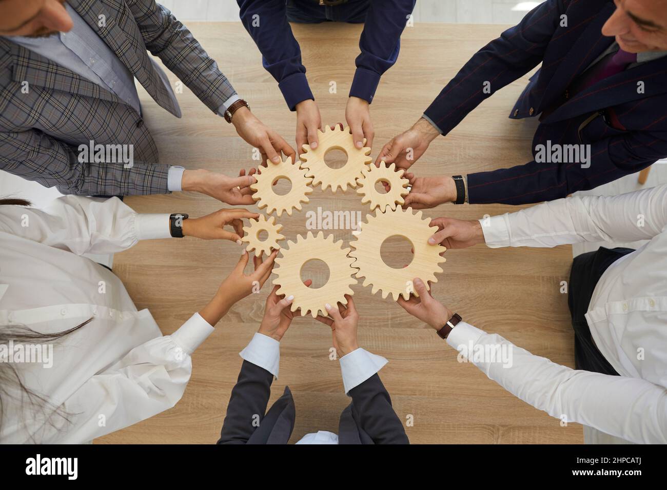 Teamwork solve problem hi-res stock photography and images - Alamy Teamwork solve problem hi-res stock photography and images - Alamy