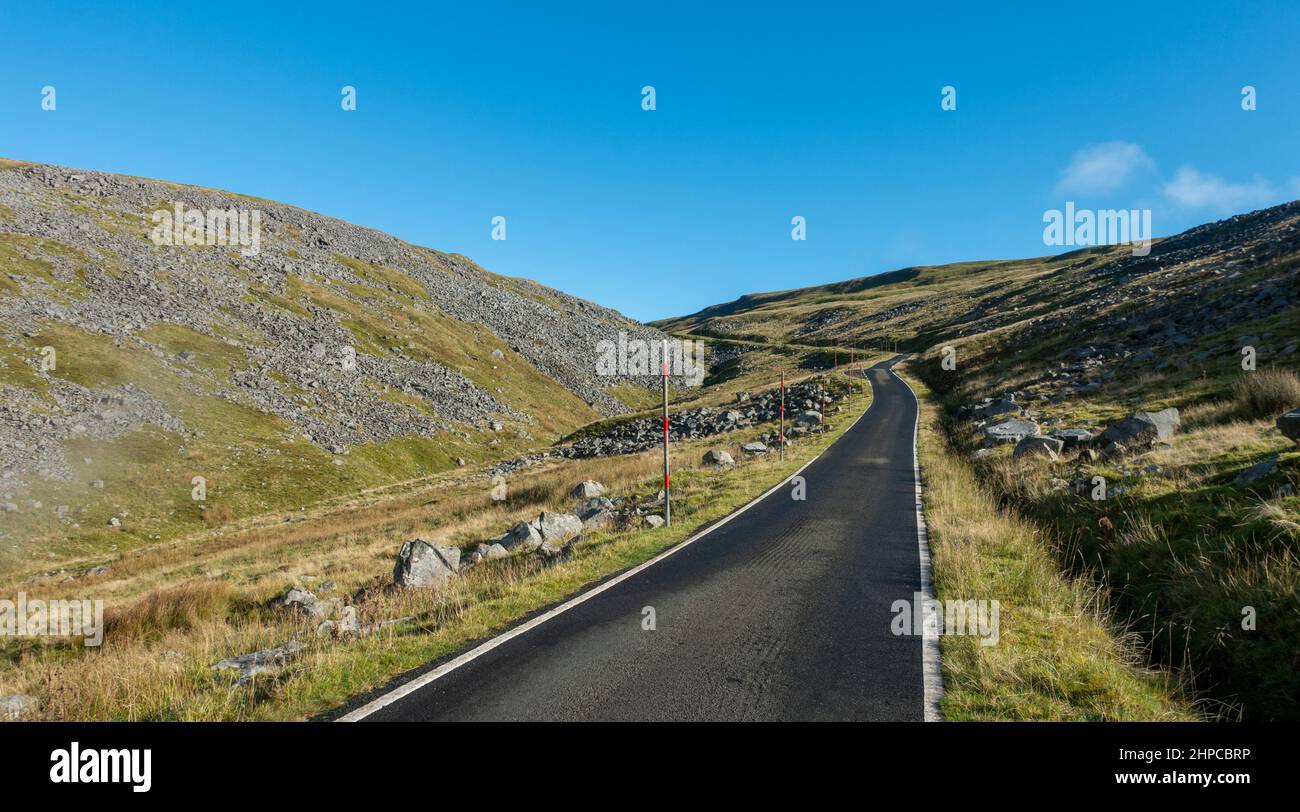 Famous cycling hill climb on the one-way road to Great Dun Fell in the ...