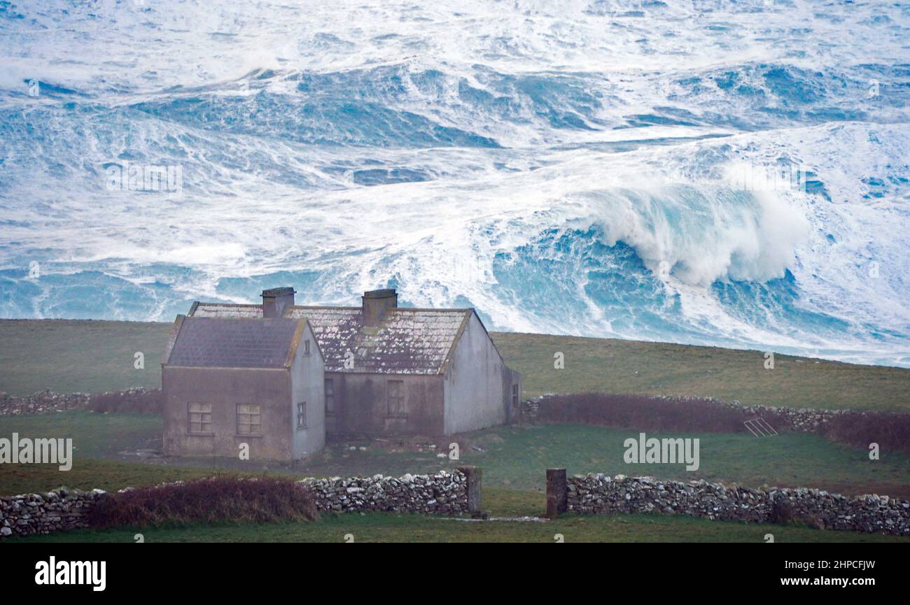 High waves in Doolin in County Clare on the west coast of Ireland ...