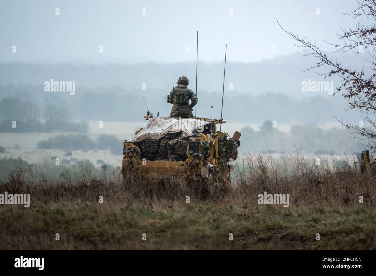 British army Supacat Jackal 4x4 rapid assault, fire support and ...